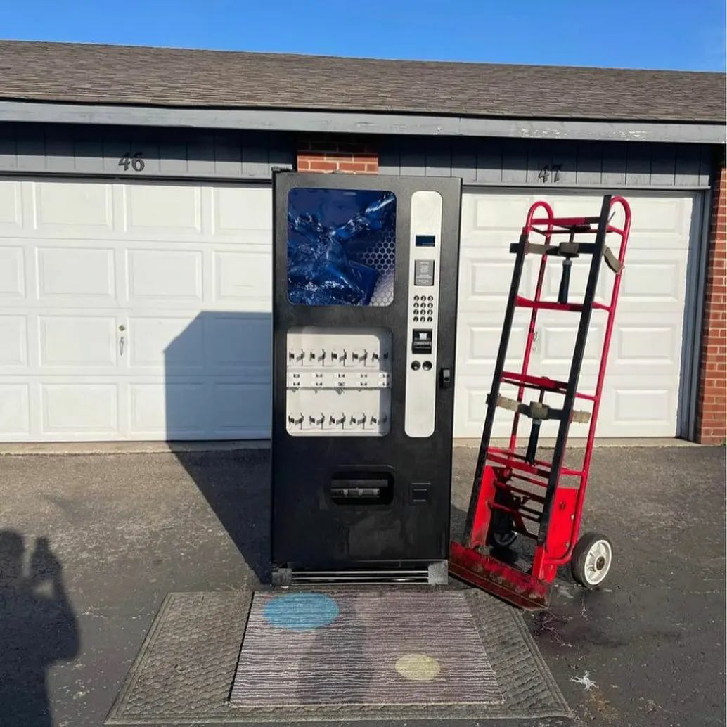 Vending Machines – Standard Wholesale Pallets Liquidation